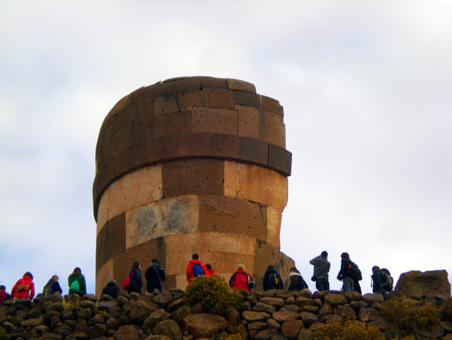 The Ancient Sillustani Burial Towers of Puno, Peru – Pirwa Hostels BLOG