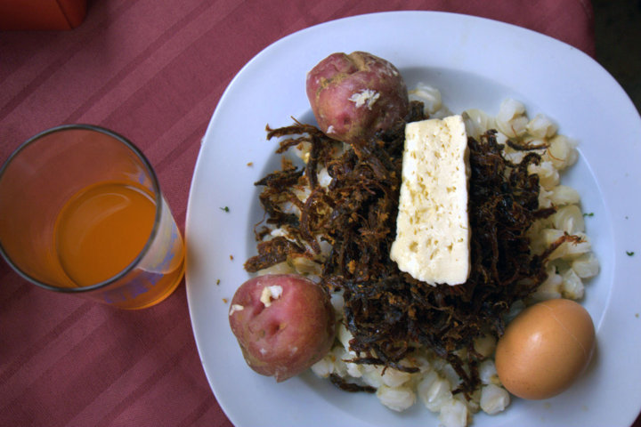 What to Eat in Bolivia: Traditional Dishes & Street Food – Pirwa ...